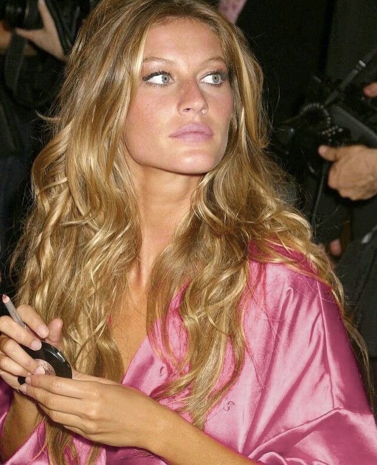 How To Master The Victoria’s Secret Angel Makeup Routine – Vanessa's ...